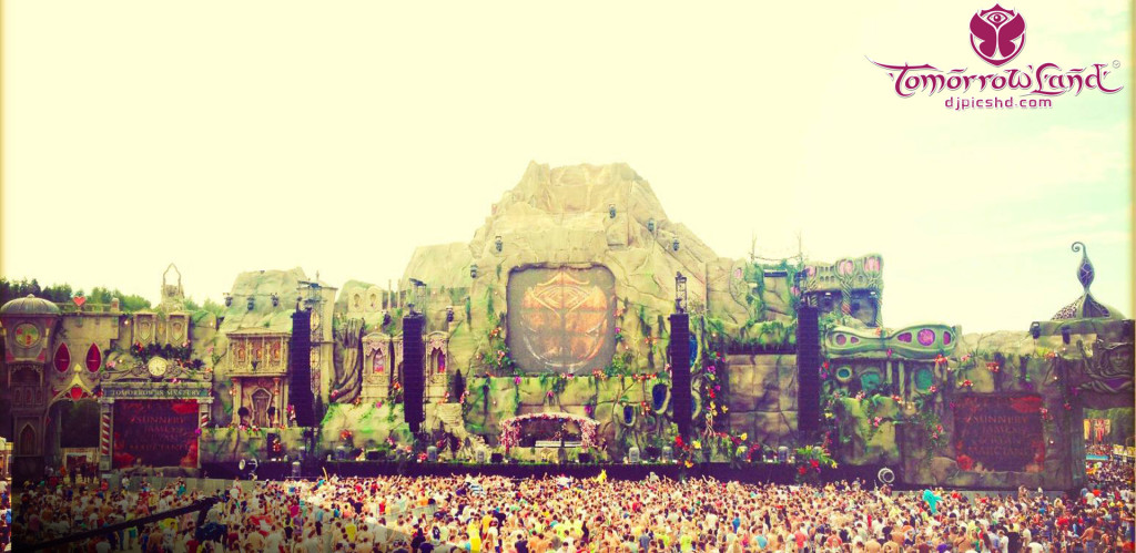 Sandro Silva - Live At Tomorrowland 2013, Super You & Me Stage (Belgium ...